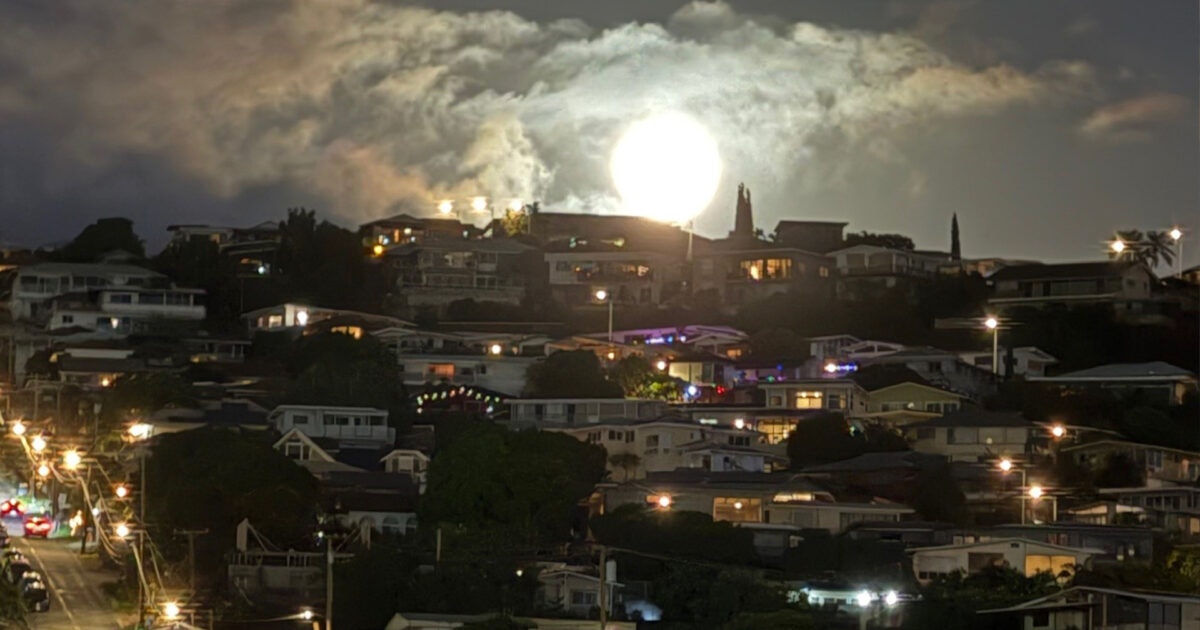Hawai‘i Skies: Moonrise
