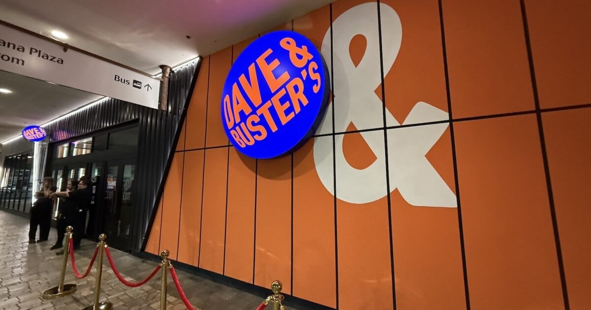 Dave & Buster’s opens in Ala Moana Center – Aloha State Daily
