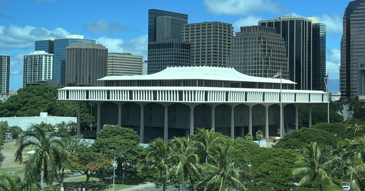 Pipikaula Corner: State broke, keeps spending