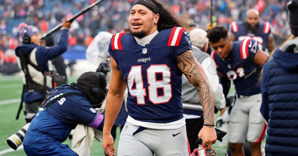 Hawai‘i alum Jahlani Tavai joins exclusive club ahead of Super Bowl debut