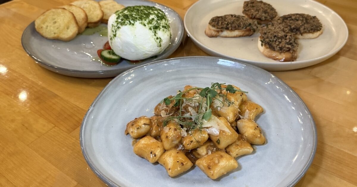 La Cucina Homestyle Italian Restaurant is now open for lunch on Mondays
