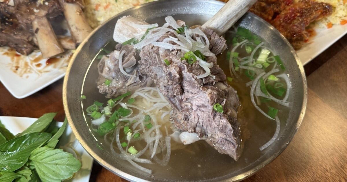New Vietnamese eatery opens in Mōʻiliʻili