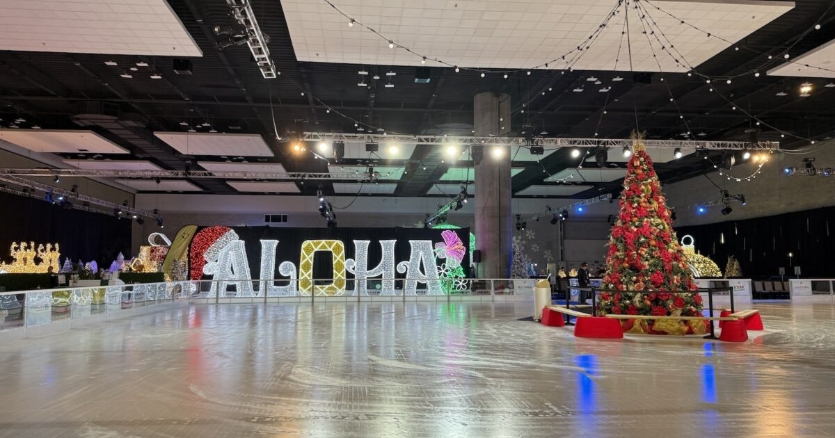 ‘Twas the Light Before Christmas on Ice opens in Honolulu