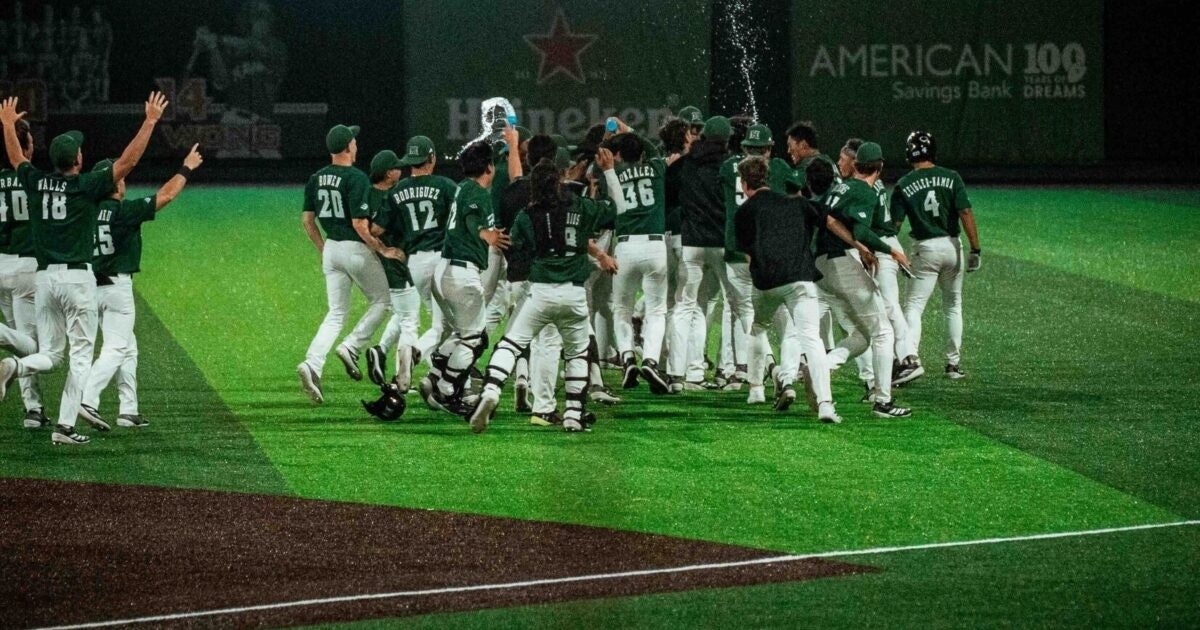 Behind the scenes of Hawai‘i baseball's latest walk-off win